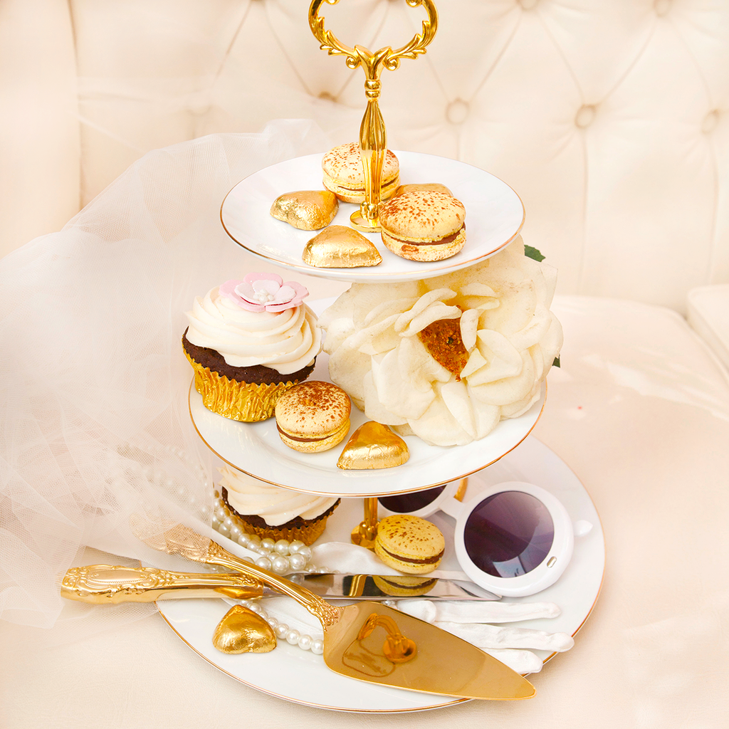 Vintage Cake Server – Cristina Re Designs